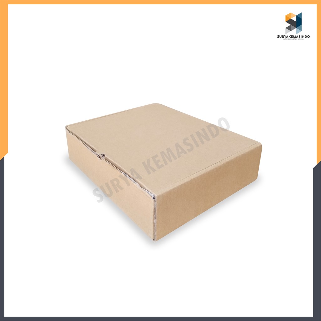 Box 27.5 x23x7.5 cm (KAIN) KardusBox/Karton/Polos/hampers/baju | Shopee ...
