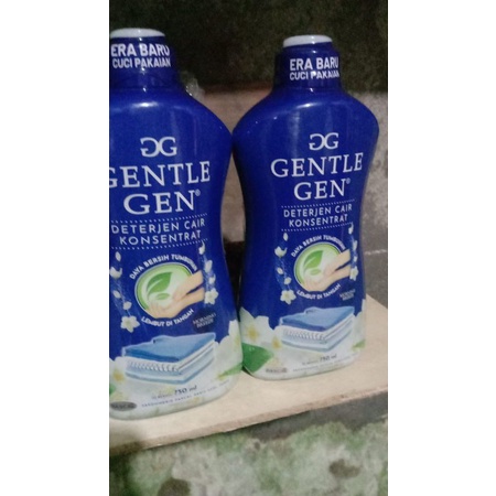 Jual Gentle gen detergen cair konsentrat 750 ml-Biru | Shopee Indonesia