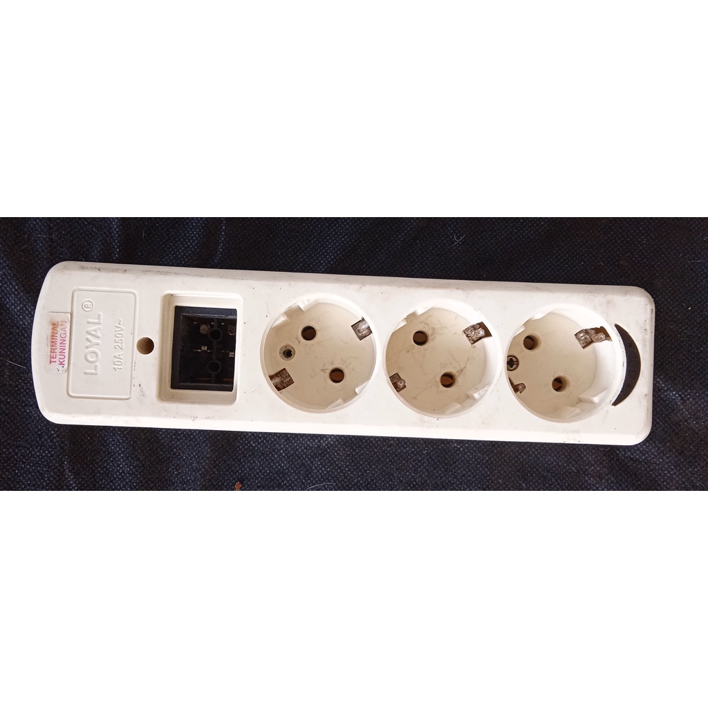 Jual Terminal Kuningan 3 Lubang Colokan Listrik. | Shopee Indonesia