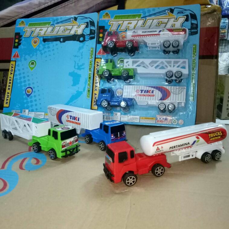 Jual truck kontainer isi 3 mobil (mobil minyak, box, pengangkut mobil ...