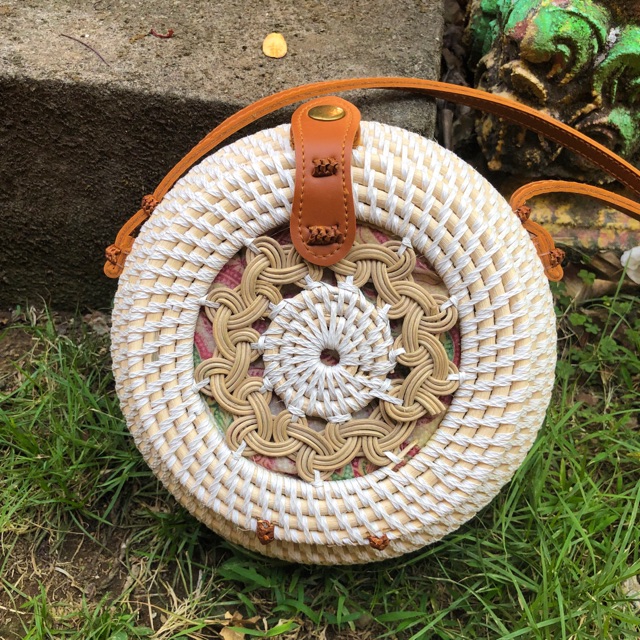 Jual TAS ROTAN KENDI ULIR /TAS ROTAN BALI /TAS ROTAN BULAT /TAS BULAT ...