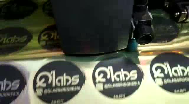 Jual CETAK STIKER GOLD EMAS / PRINT LABEL KEMASAN / STICKER EMAS ...