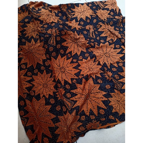 Jual KAIN BATIK SOGAN BAHAN PARIS MOTIF TAPAK KEBO | Shopee Indonesia
