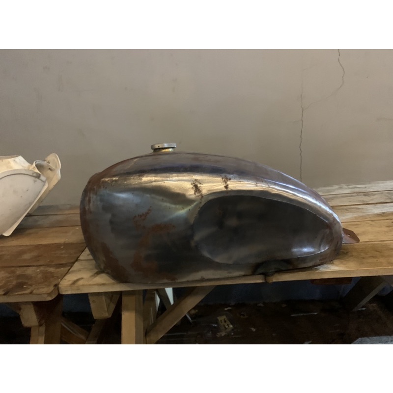 Jual tangki custom,tangki british,tangki scrambler model triumph ...