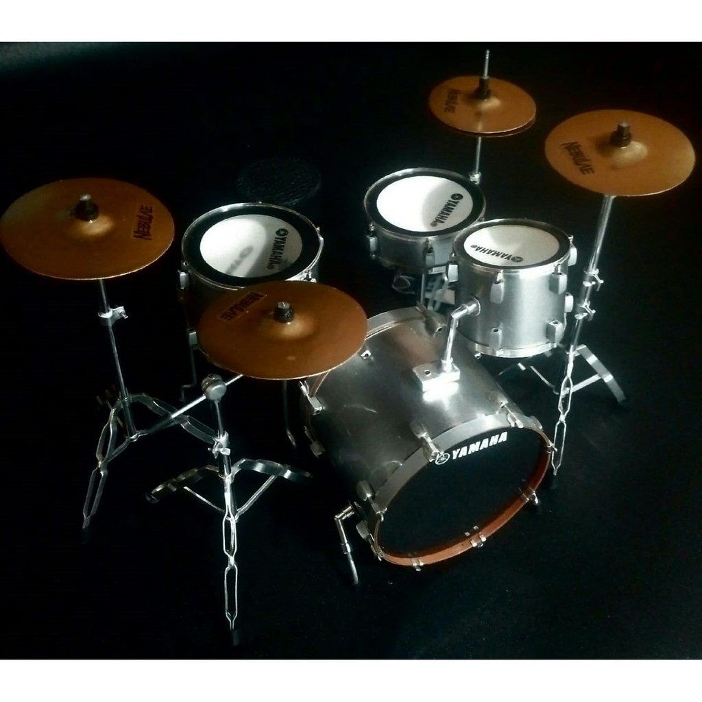 Jual Jual DRM-MN000013 Miniatur Yamaha Drum Set Silver Color - Larise ...