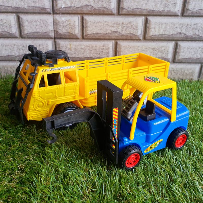 Jual Mainan set Truk Forklift Edukasi Anak - Miniatur Truck Traktor ...