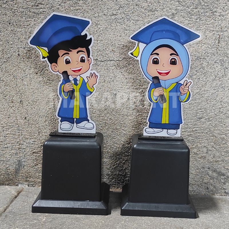 Jual Piala wisuda ( WARNA BIRU ) termurah piala wisuda hijab, piala ...