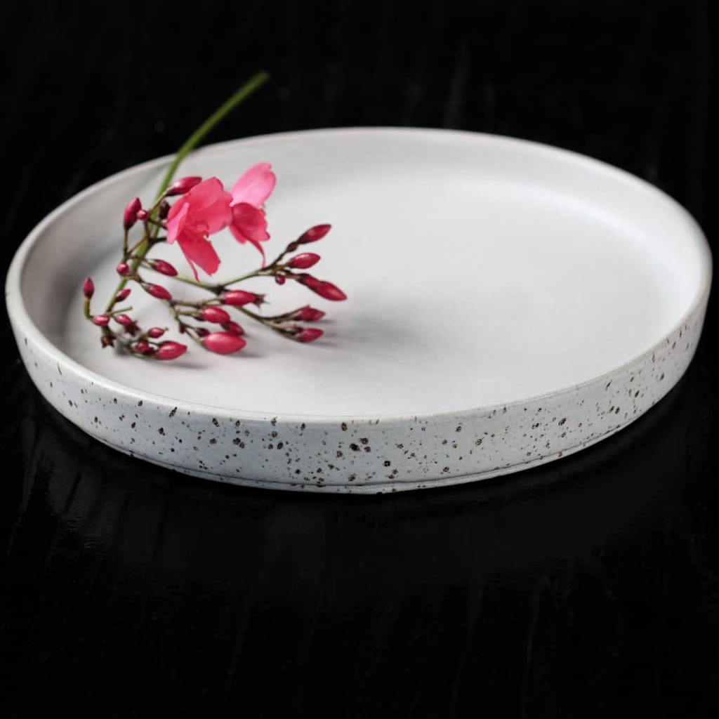 Jual Nuanza Piring Kue Keramik 18Cm/ Deep Plate White Spotting Black ...