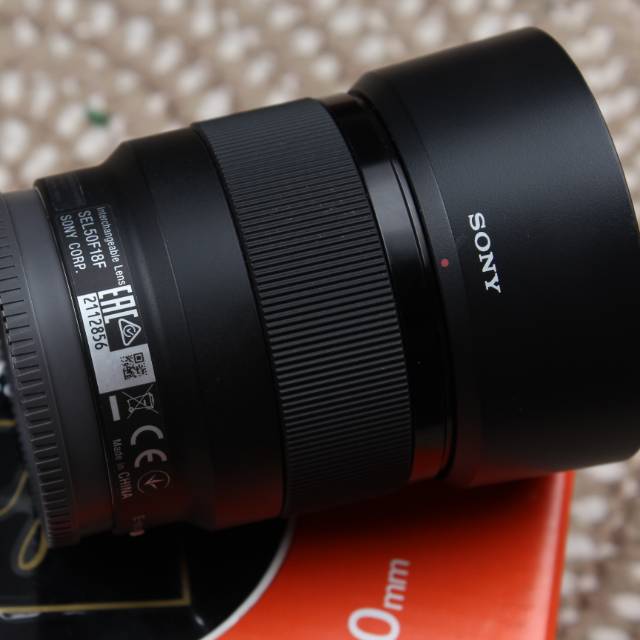 Jual Lensa Sony FE 50mm F1.8 Fullset Box | Shopee Indonesia