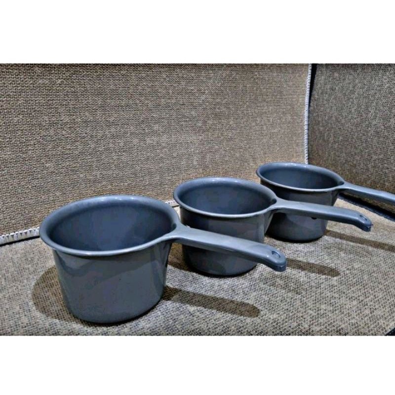 Jual GAYUNG MANDI JUMBO CIDUK AIR WARNA GAYUNG PLASTIK SILVER | Shopee ...