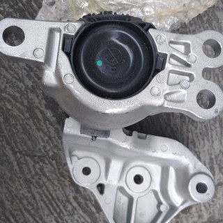 Jual engine mounting kanan Nissan all new X-Trail T32 2.5cc 11210-4BA0A ...