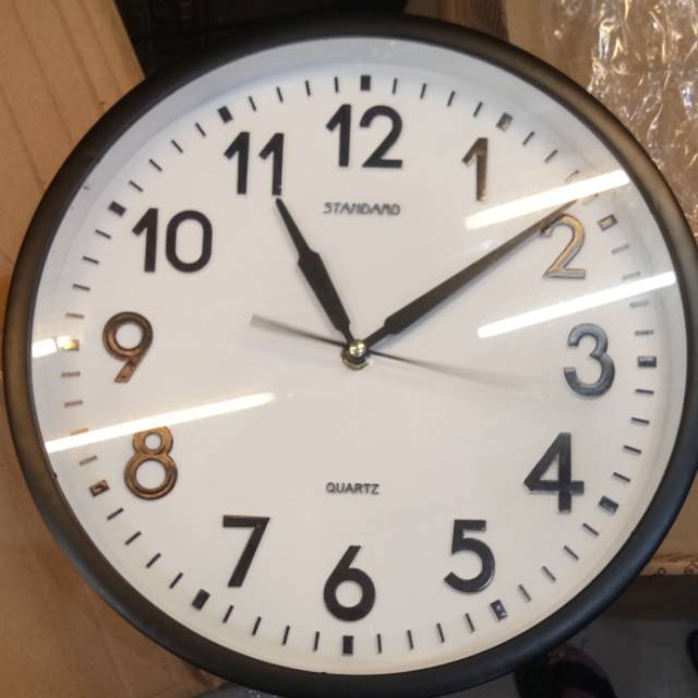 Jual JAM DINDING MERK STANDARD BUNYI BERDETAK | Shopee Indonesia