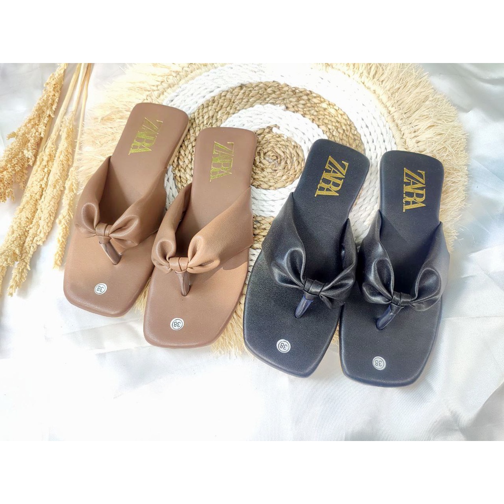 Jual "NEW" MID 32 SANDAL TEPLEK ZARA EMPUK, NYAMAN DI PAKAI UNTUK ...