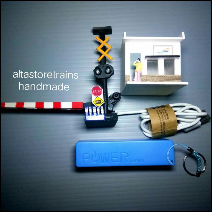 Jual MINIATUR PALANG PINTU KERETA API + POWERBANK | Shopee Indonesia