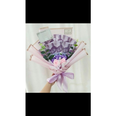 Jual Bouquet Money Pecahan Sepuluh Ribu / buket uang asli | Shopee ...