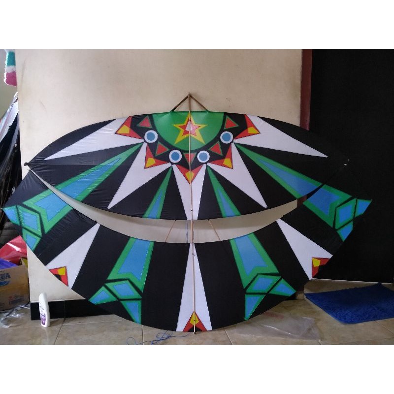Jual Layangan Pegon ukuran 2 meter an Full Motif Meteor Jatuh | Shopee ...
