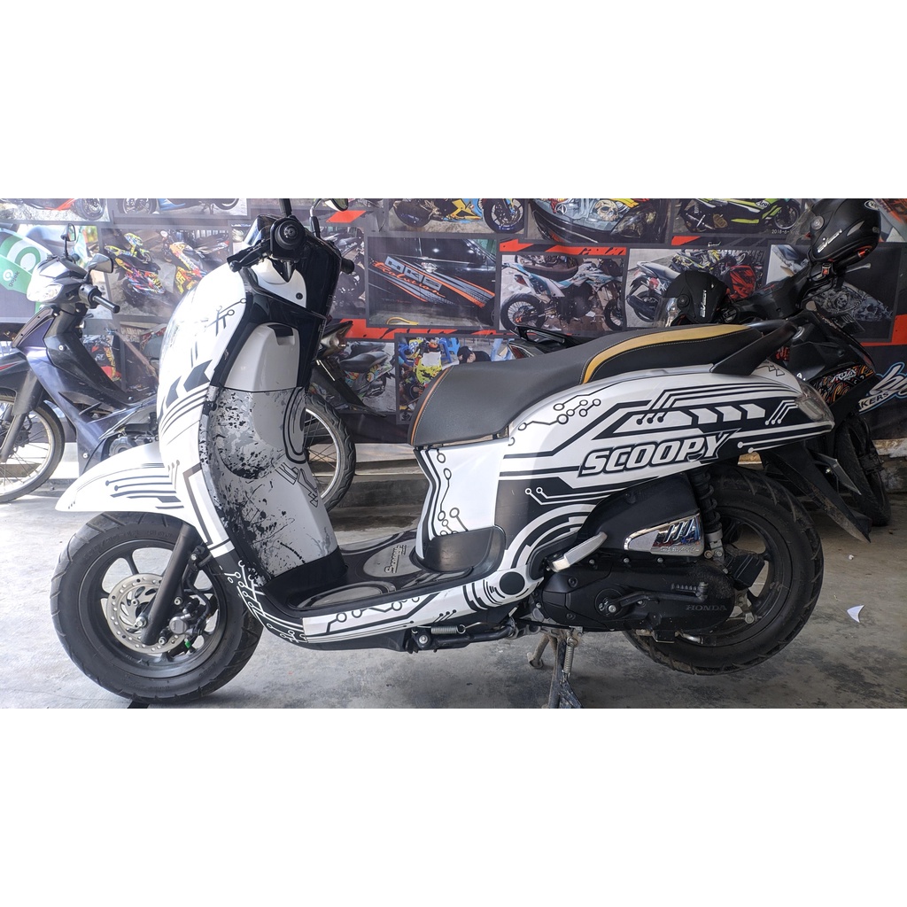 Jual Stiker Scoopy 2018 Decal Full Body Scoopy Premium White Black ...