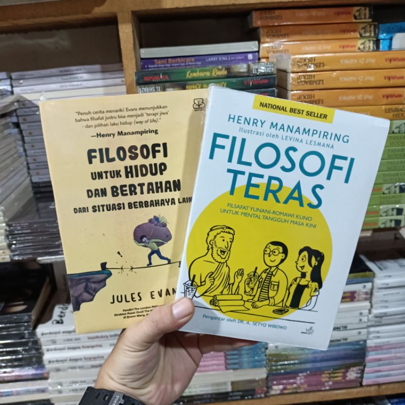 Jual Paket 2 Buku Filosofi Teras - Filosofi Untuk Hidup Dan Bertahan Dari Situasi Berbahaya ...