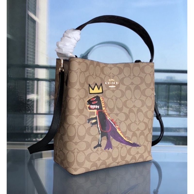 Harga Coach Bucket Terbaru Mei 2022 | BigGo Indonesia
