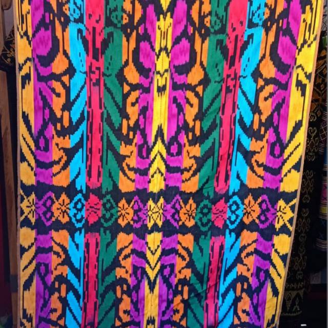 Jual Kain Tenun Ikat Motif NTT (Nusa Tenggara Timur) Limited Edition ...