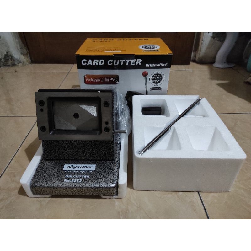 Jual Alat pemotong PVC ID Card / Die Cutter / Plong ID Card / PVC Card ...