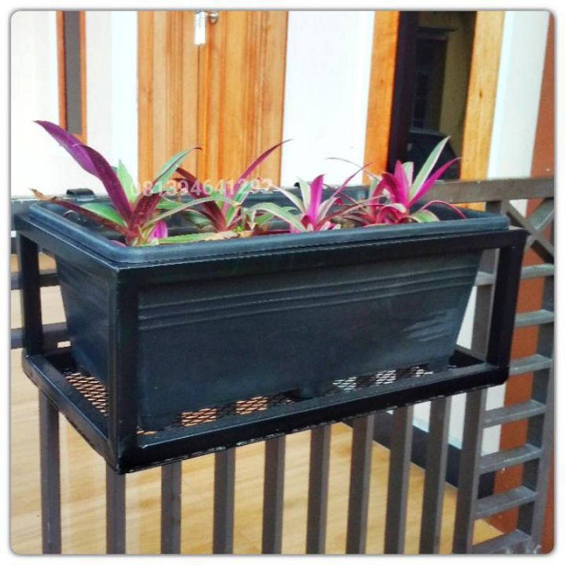 Jual Gantungan pot bunga besi hollow - rak pot bunga gantung pagar ...