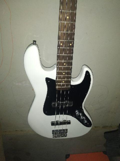 Bass Listrik / Elektrik Musicman Stingray white | Shopee Indonesia