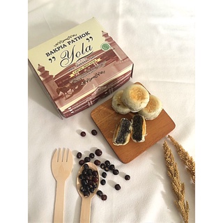 Jual Bakpia Yola Rasa Kumbu Hitam (basah) isi 15 & 20biji Oleh-oleh ...