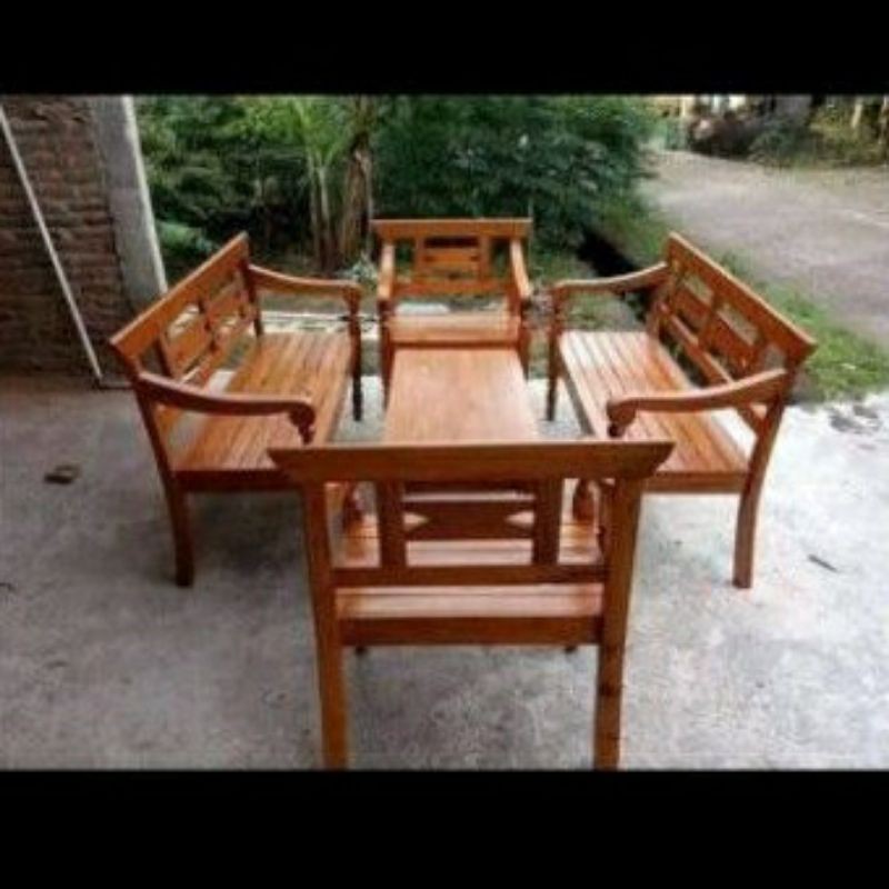 Jual MEJA KURSI SET FINISHING/4 KURSI 1 MEJA/REAL PIC SET MEJA KURSI ...