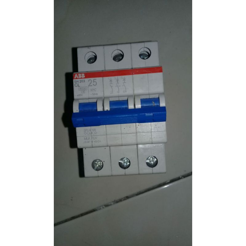 Jual MCB 25A 3 PHASE MERK ABB | Shopee Indonesia