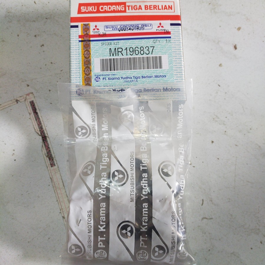 Jual CROSS JOINT DEPAN MITSUBISHI L200 TRITON MR196837 | Shopee Indonesia