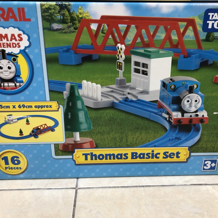 Jual Takara tomy plarail thomas and friends basic set | Shopee Indonesia
