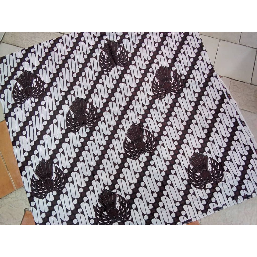Jual Kain Batik SOLO motif garuda parang kancing | Shopee Indonesia