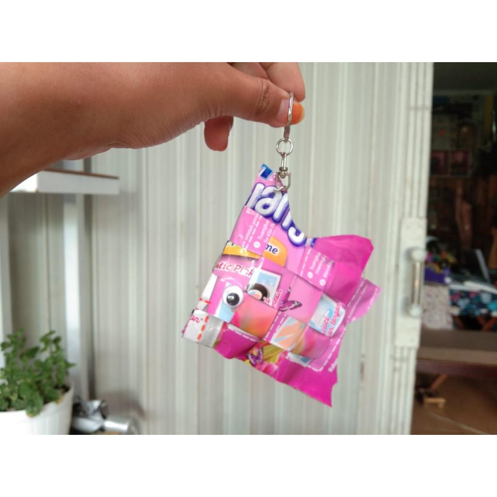 Jual Gantungan Kunci Anyam Daur Ulang Lucu Motif Ikan Souvenir lucu ...