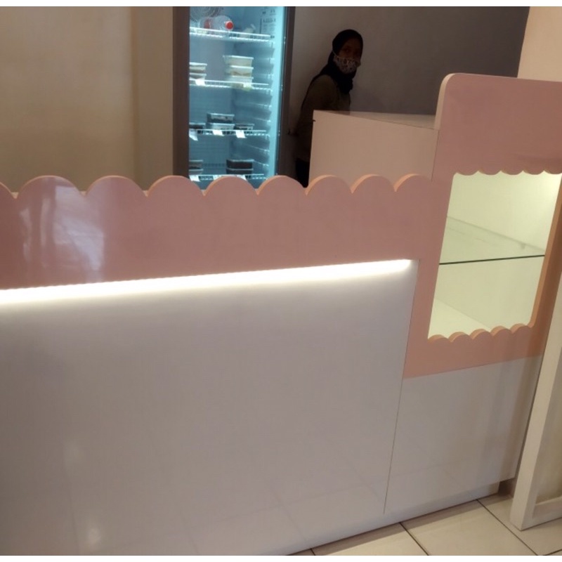 Jual Meja kasir display cake custom lampu LED Indonesia|Shopee Indonesia