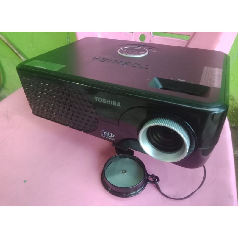 Jual DLP projector proyektor TOSHIBA TDP-SP1 tdpsp1 Gambar bening harga ...