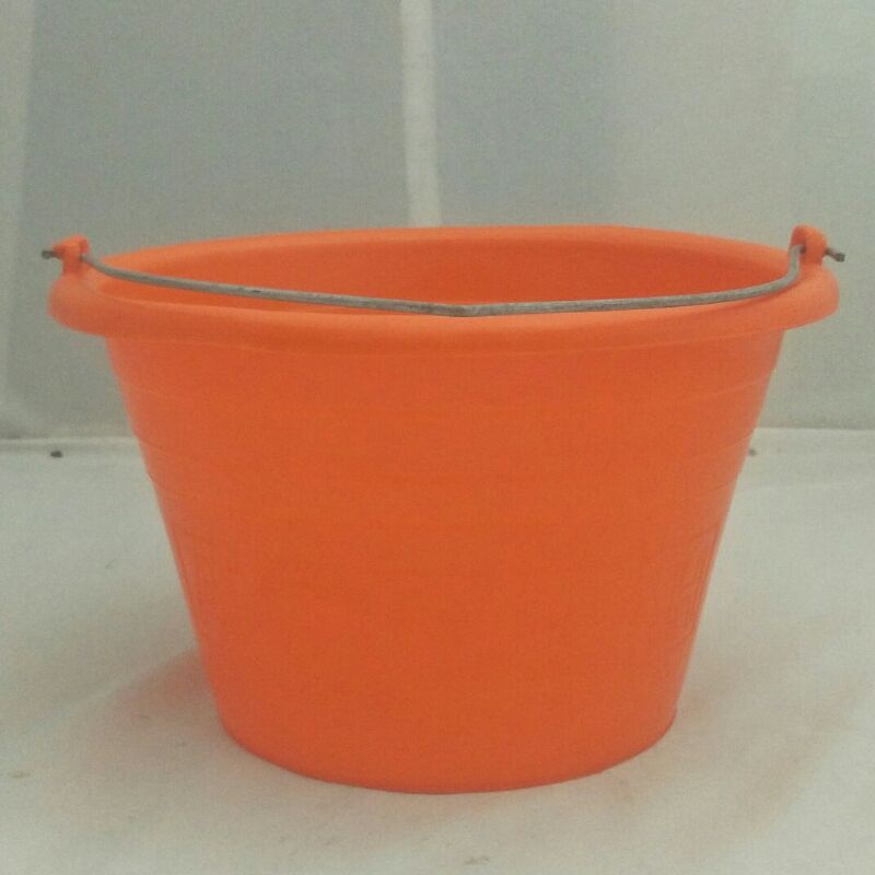 Jual Ember cor proyek anti pecah uk 14 orange BJ, ember semen, ember ...