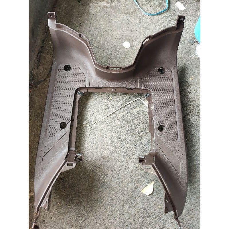 Jual cover step floor lantai bordes pijakan kaki atas scoopy esp Coklat 64310-K2F-N001 2020 2023 ...