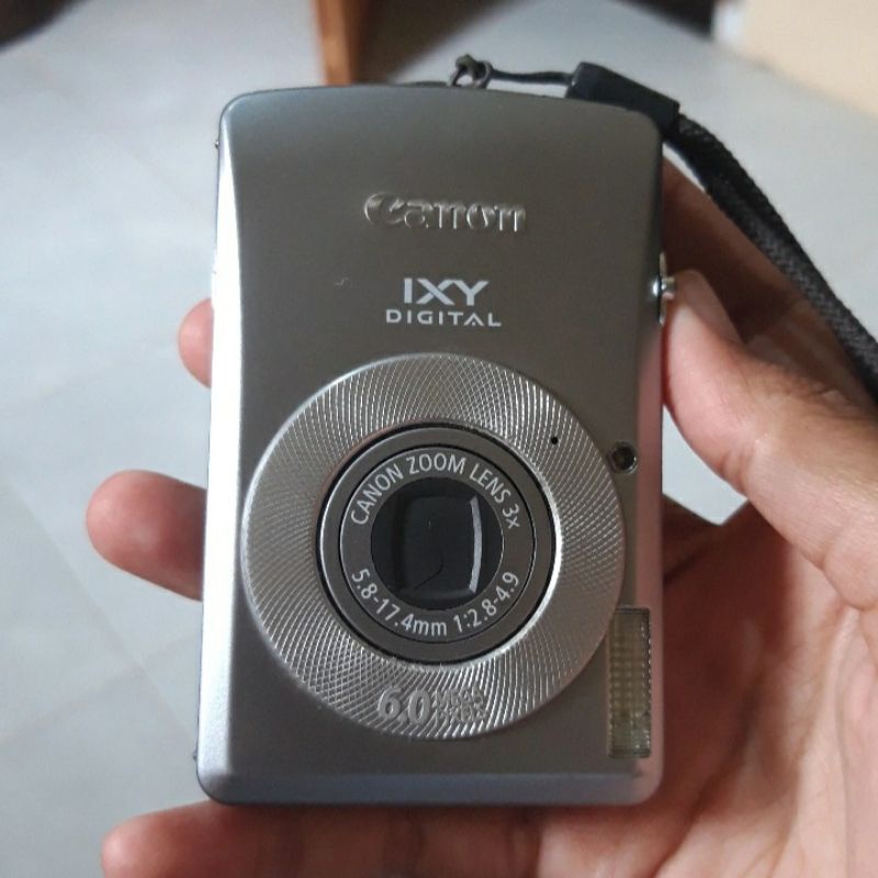 Jual Kamera digital atau kamera vintage Canon Ixy 80 Low Megapixel ...
