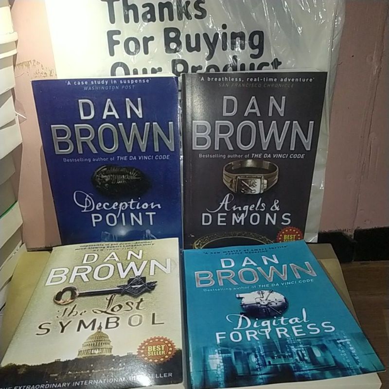 Jual Paket Buku DAN BROWN 4 Buku - Deception Point, Angels&Demons, The Lost Symbol, Digital ...