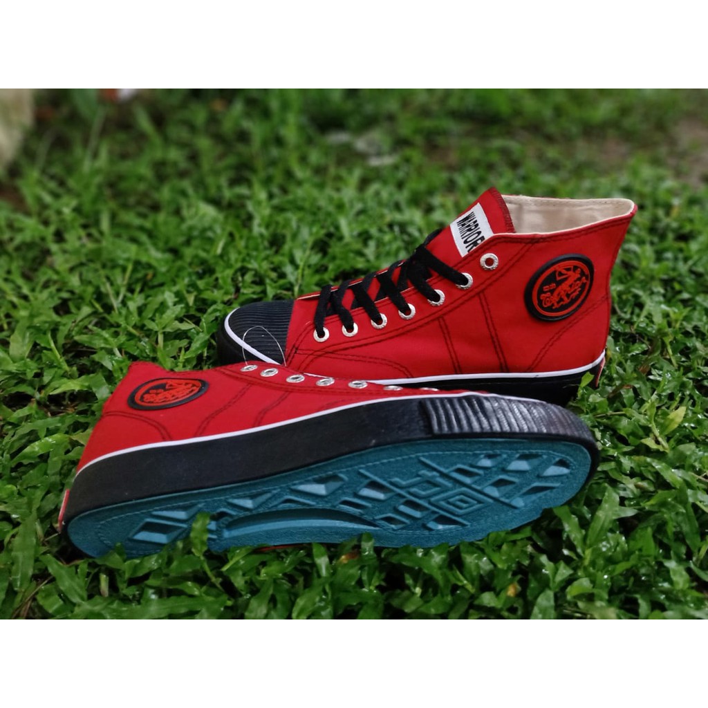 Jual SEPATU WARRIOR CLASSIC HC MERAH | Shopee Indonesia