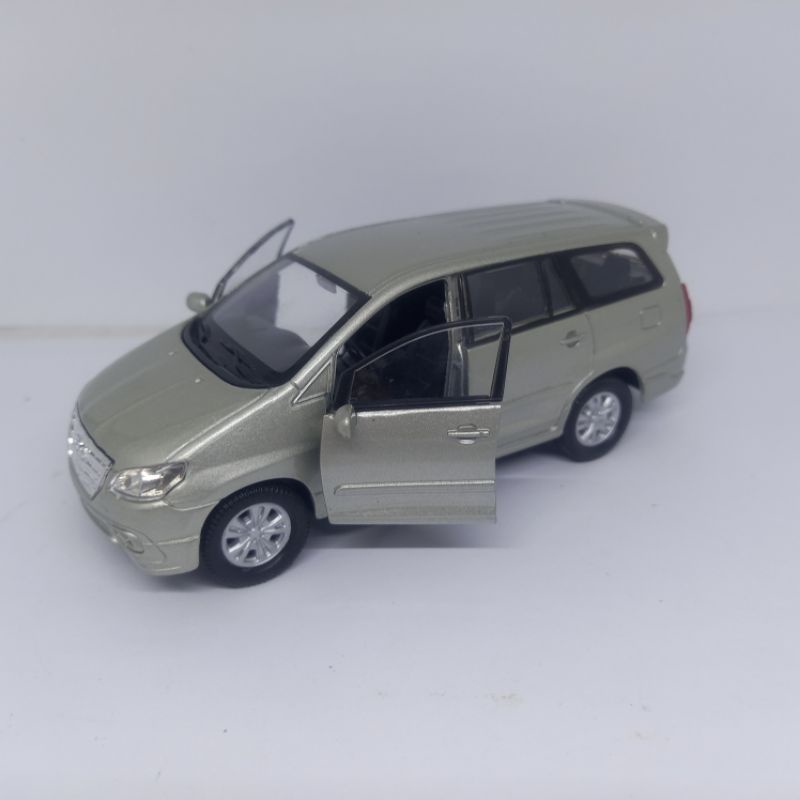 Jual Diecast Mobil Toyota Kijang Innova Miniatur grand Inova | Shopee ...