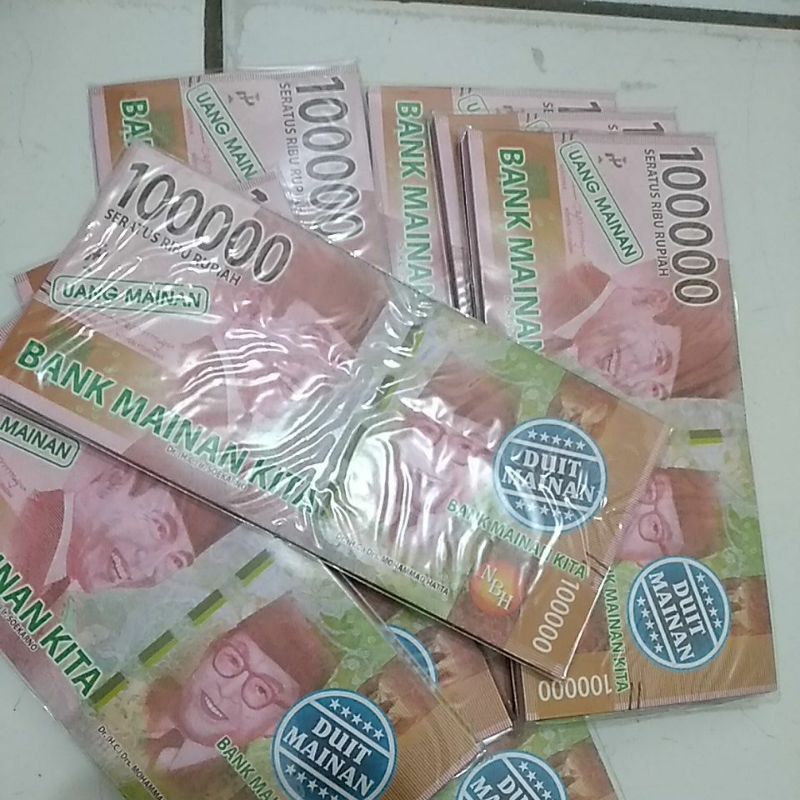 Jual 1 Pak Isi 30 Lembar Mainan Uang Uangan Mirip Asli Pecahan Seratus ...