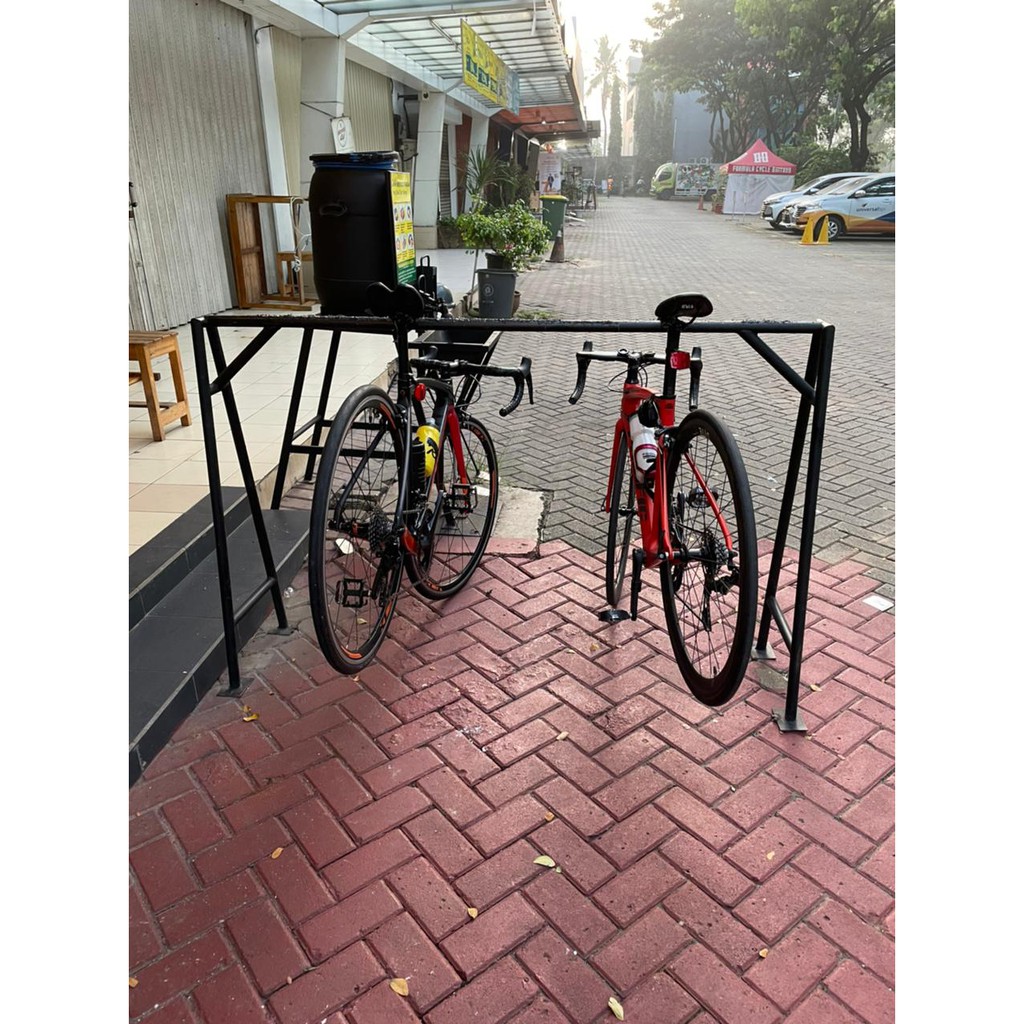 Rak Sepeda Gantung - Perumperindo.co.id