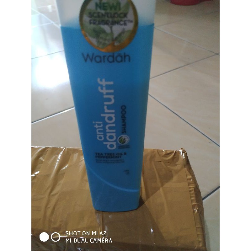 Jual WARDAH Anti Dandruff Shampoo dan hair treatment 170ml | Shopee ...