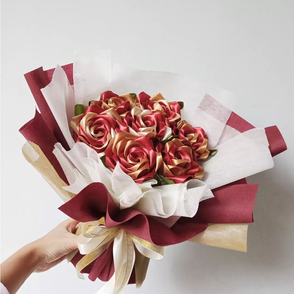 Jual Standing Flower Bouquet - Buket Bunga Satin Spray rose isi 7 bunga ...