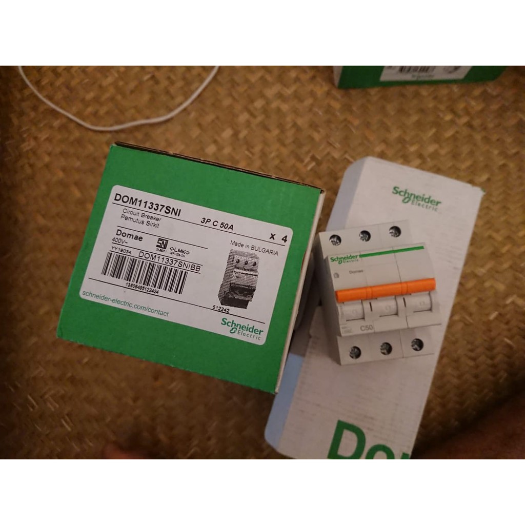 Jual MCB 3P 50A Domae schneider | Shopee Indonesia