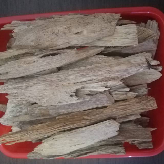 Jual Bongkahan kayu gaharu grade D 100 gram | Shopee Indonesia