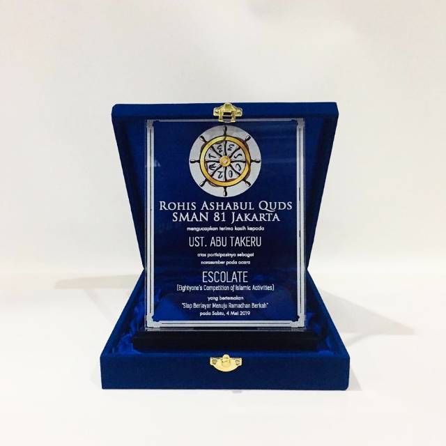 Jual Box bludru, jual box plakat, box piala, box plakat akrilik ...