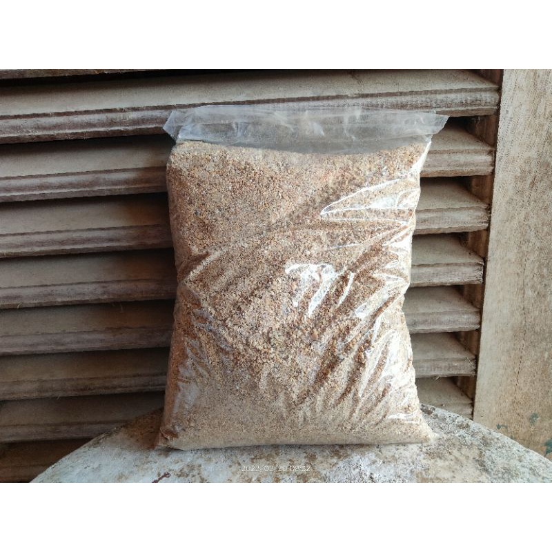 Jual PAKAN AYAM PETELOR COMFEED KLK Repack 1 Kg | Shopee Indonesia